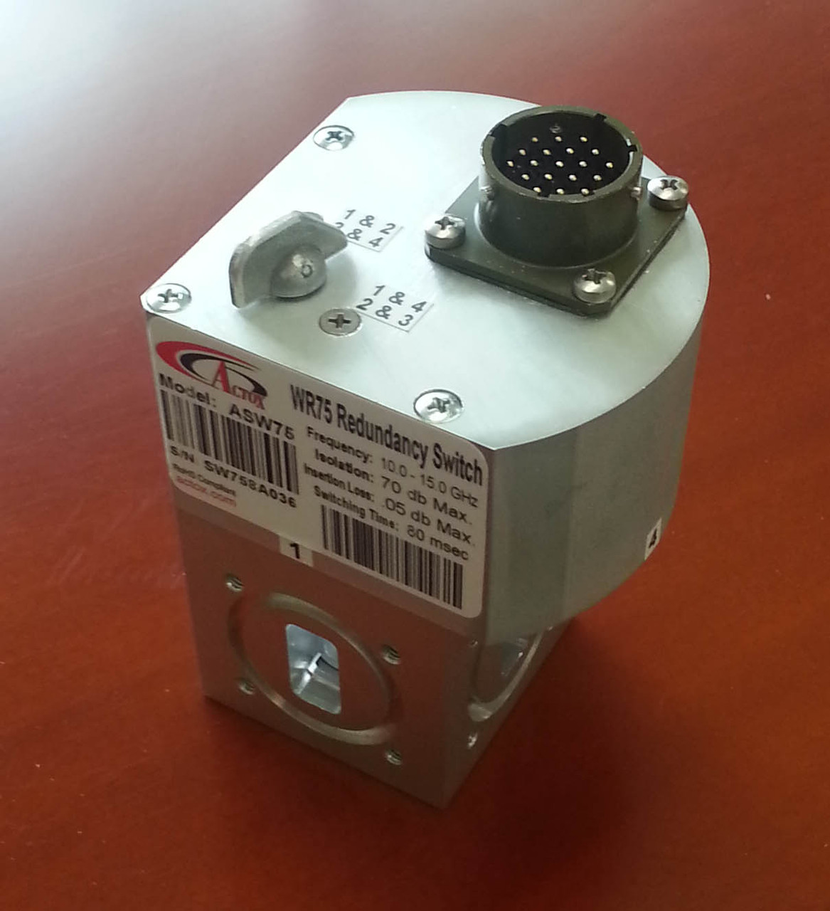 Actox ARS75 - Ku-Band WR75 Redundancy Switch
