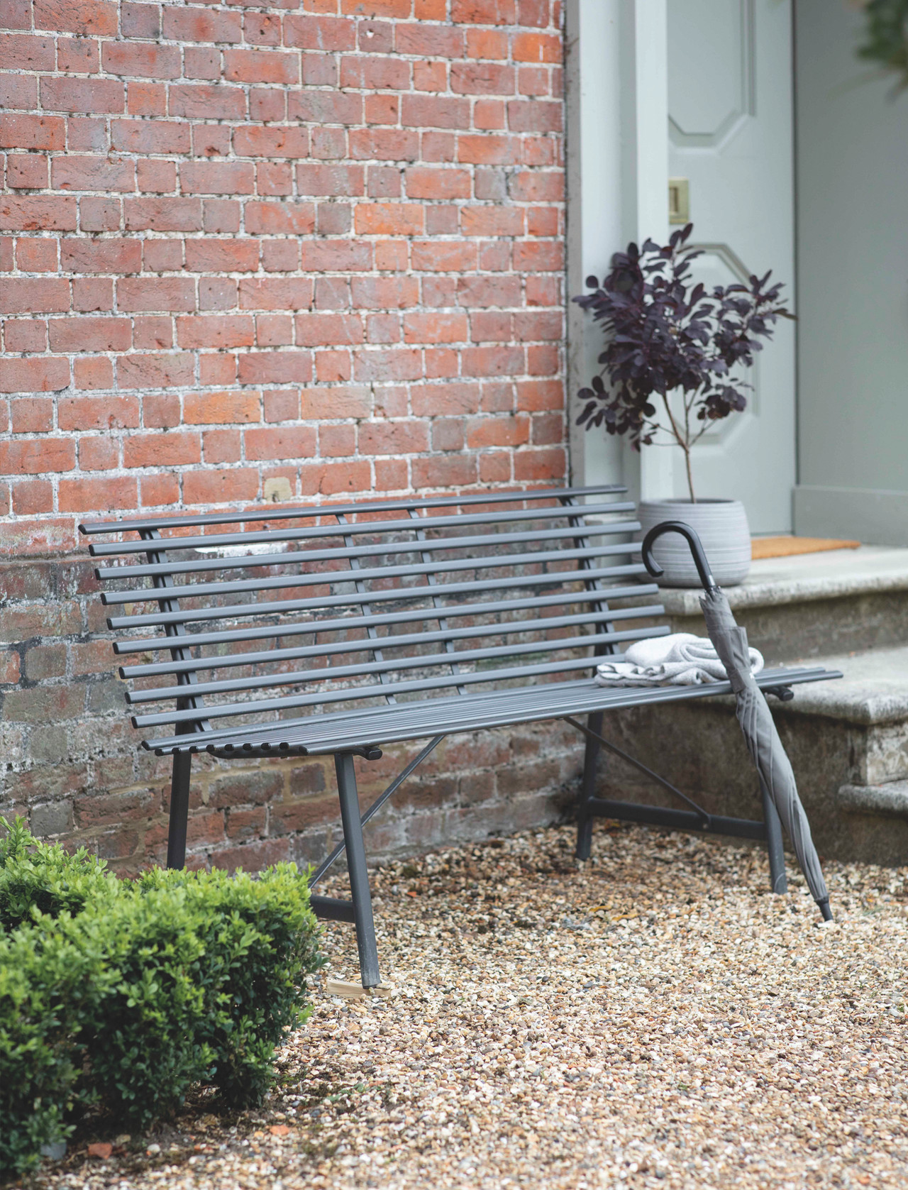 Richmond Bench Carbon | Garden Trading