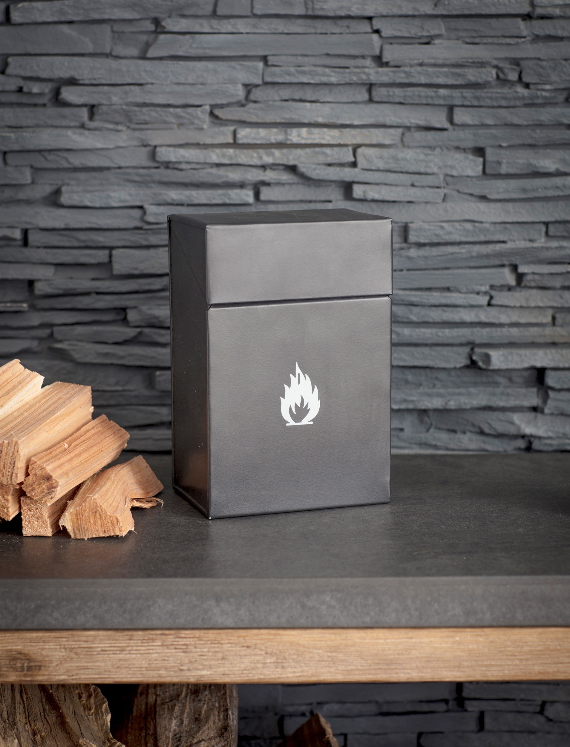 Original Firelighter Box Carbon | Garden Trading