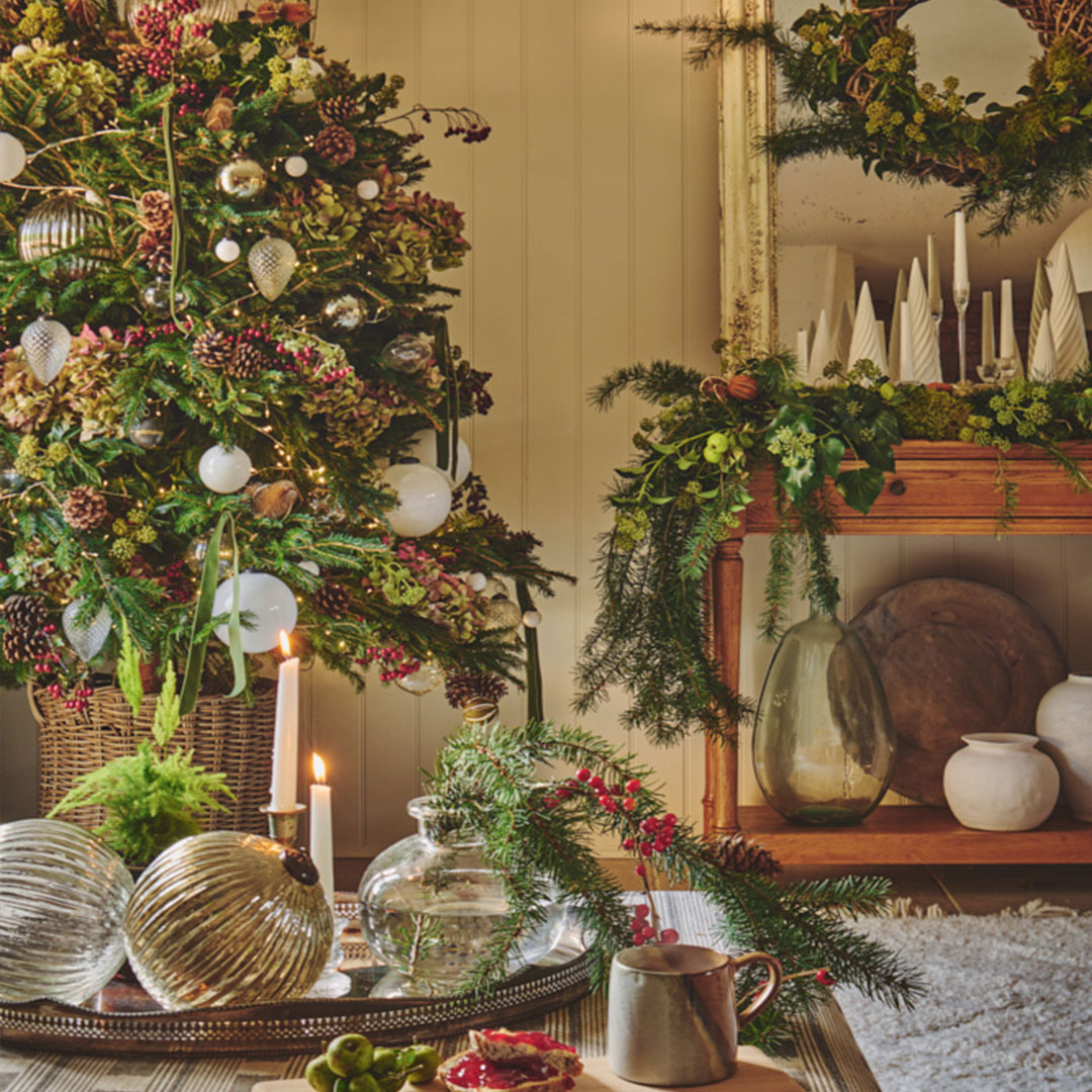 Decorating Tips For Christmas with Frank Newbold - Garden Trading
