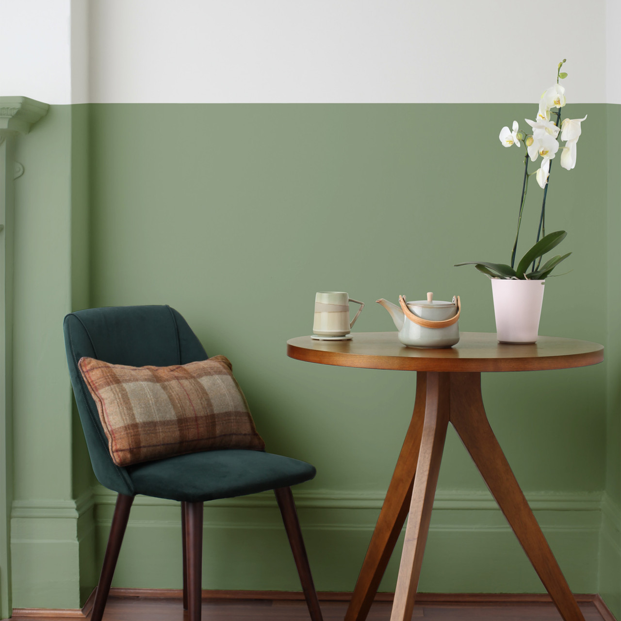 Bramwell Wall & Ceiling Paint - Matt Green Finish | Rust-Oleum