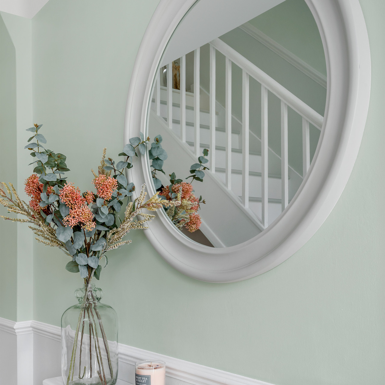 Laurel Green Wall & Ceiling Paint - Matt Green Finish | Rust-Oleum