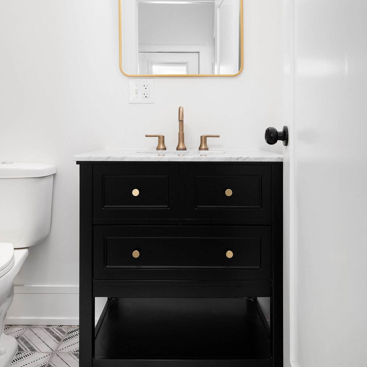 Black Sand Bathroom Wood & Cabinet Paint - Matt Black