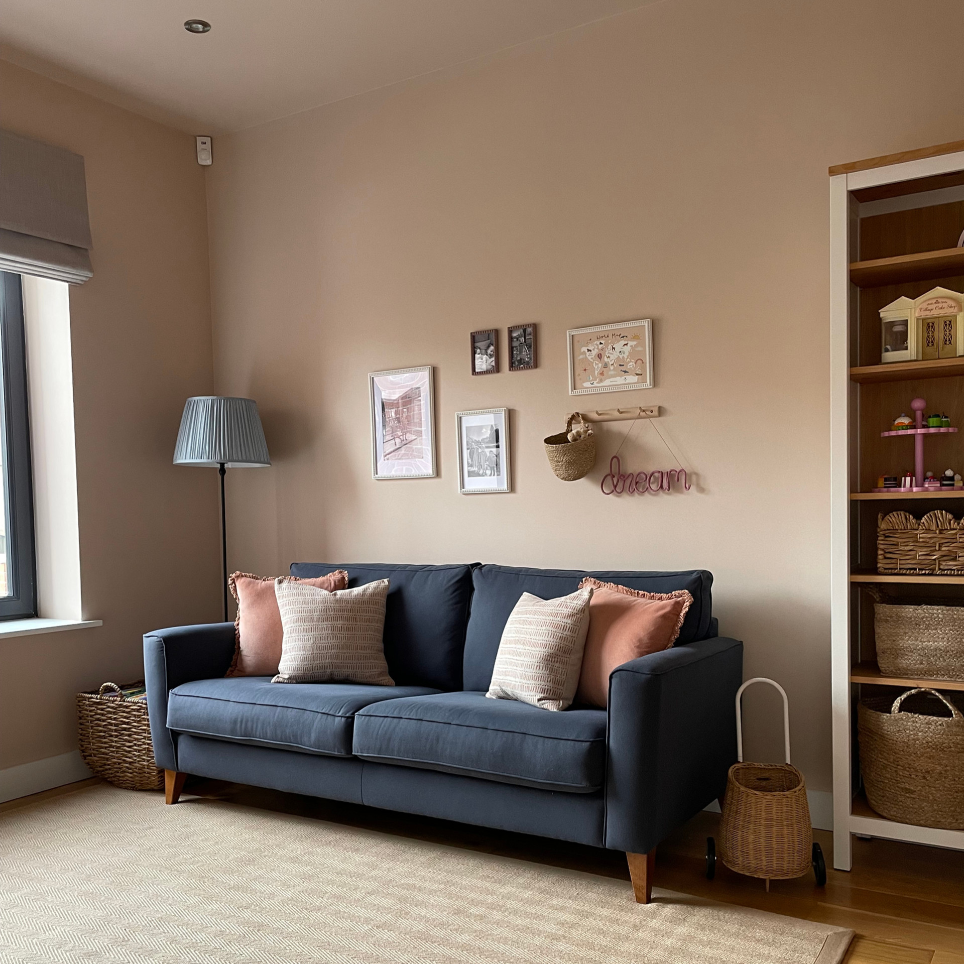 Homespun Wall & Ceiling Paint - Matt Pink Finish | Rust-Oleum