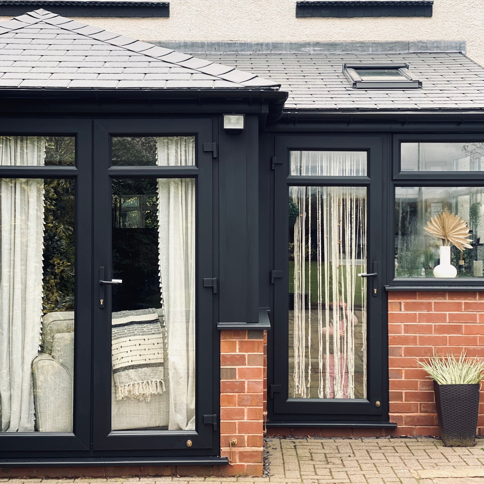 Natural Charcoal uPVC Paint Â– Matt Black Finish | Rust-Oleum