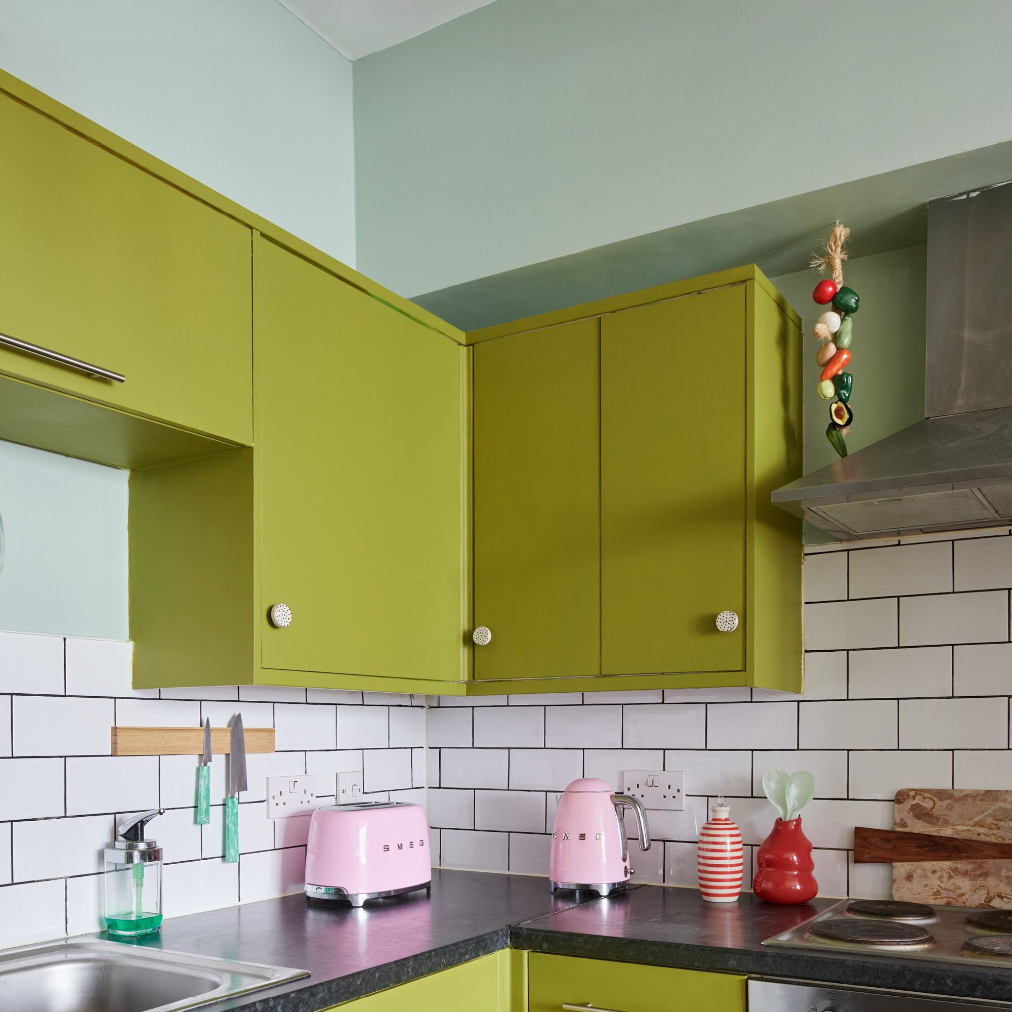 Laurel Green Kitchen Wall & Ceiling Paint - Matt Green