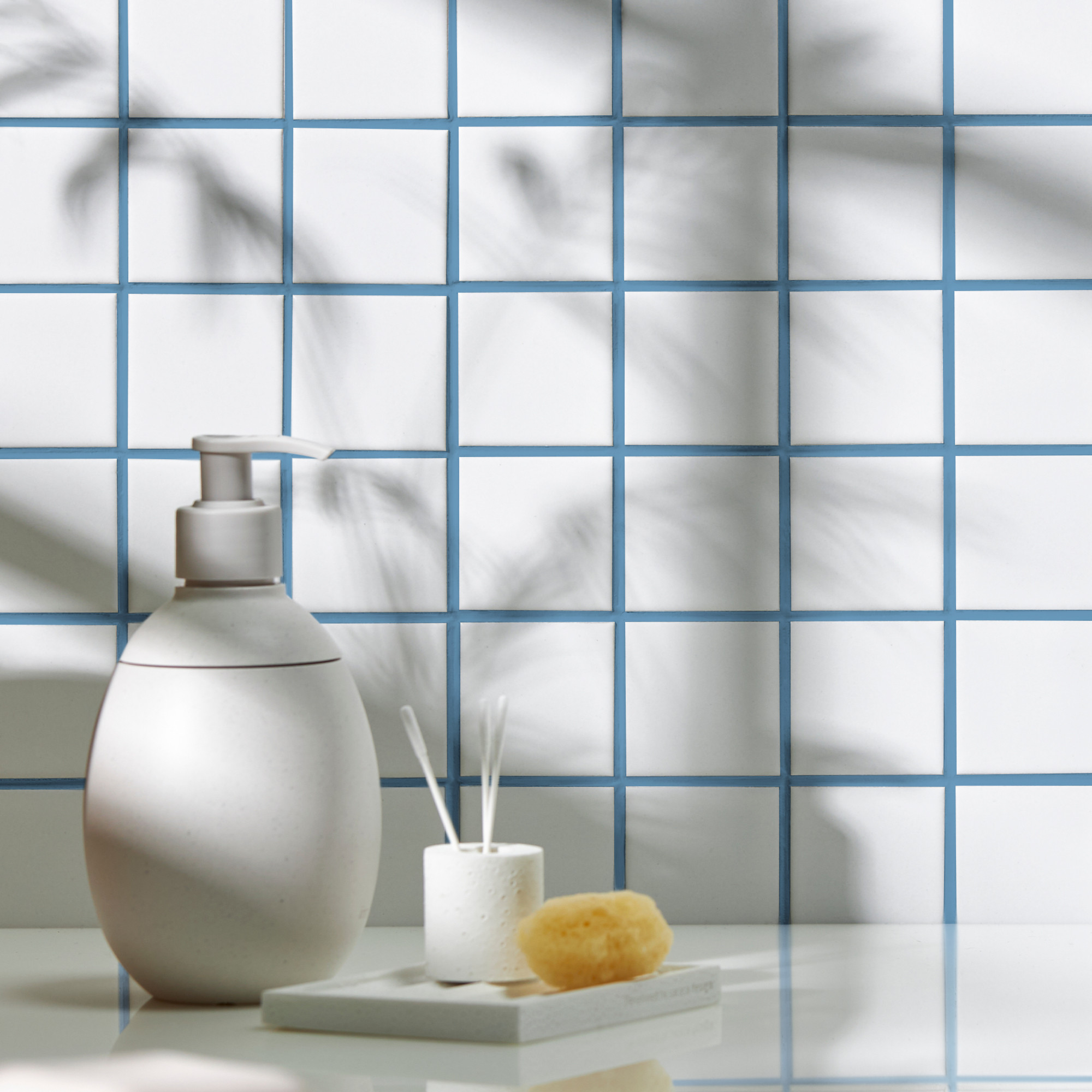 Bathroom Grout Paint - Cornflower Blue 250ml - Rust-oleum UK