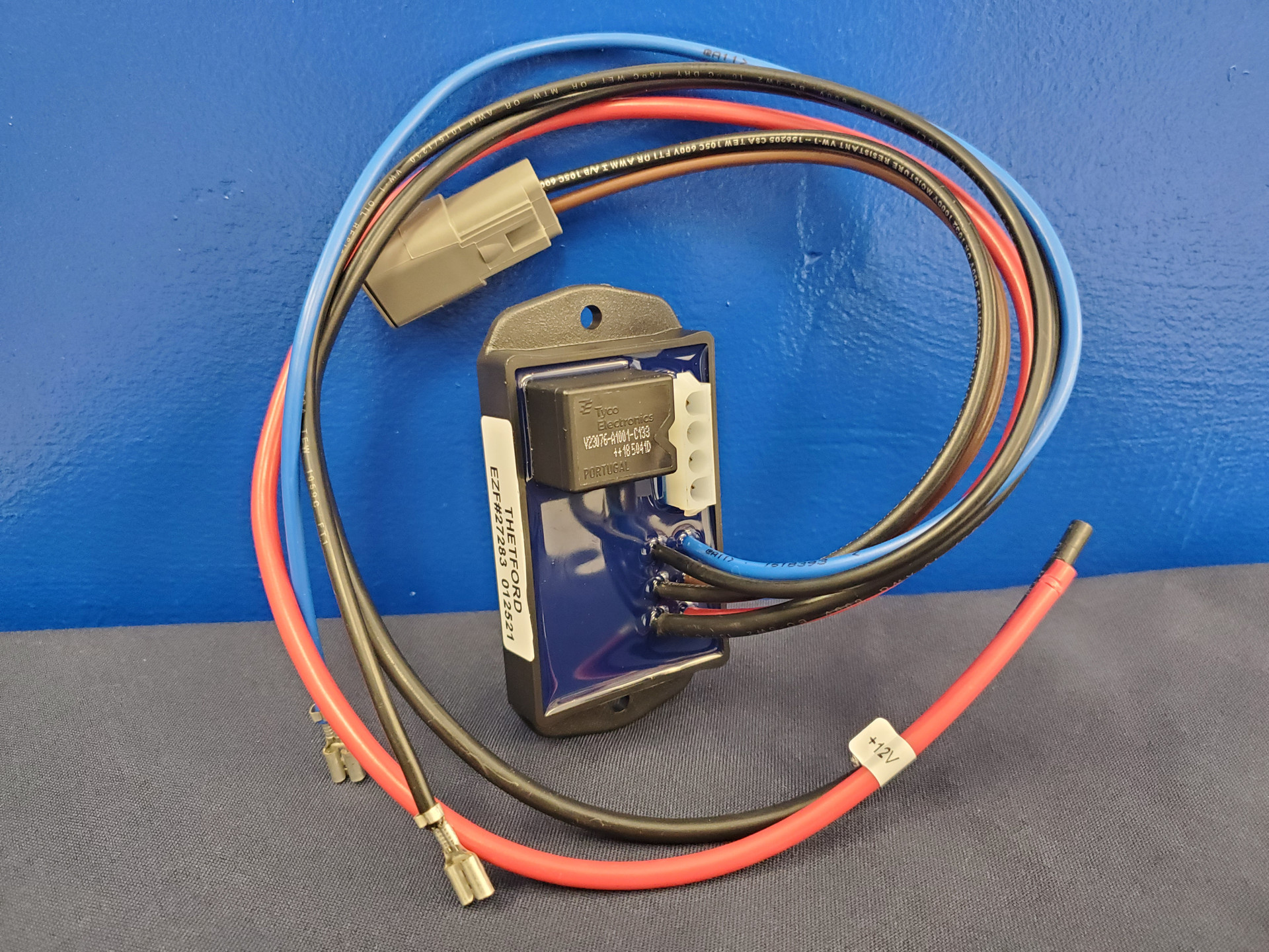 DFS-2F -Single Rocker Switch - Marine Sanitation & Supply