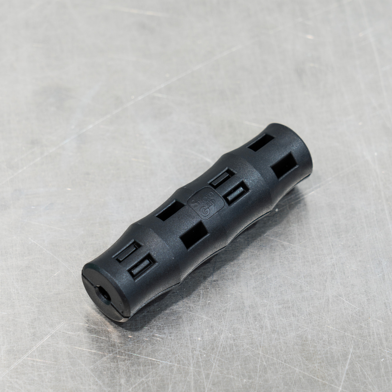 Snappy Grip Ergonomic Bucket Handle | Black | The Clean Garage