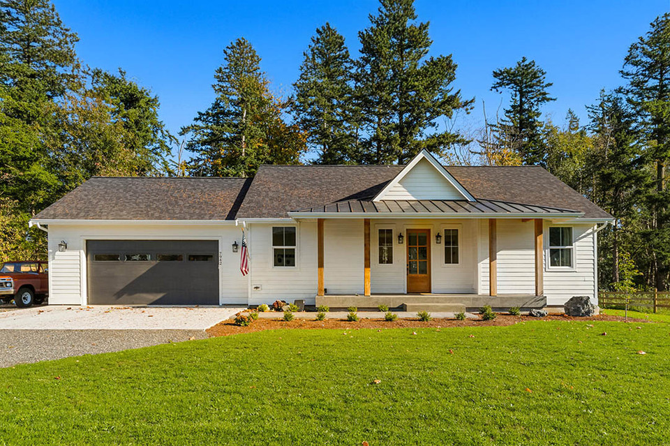 What is a Rambler House? [2025 Guide]: Features & Design Ideas - The ...