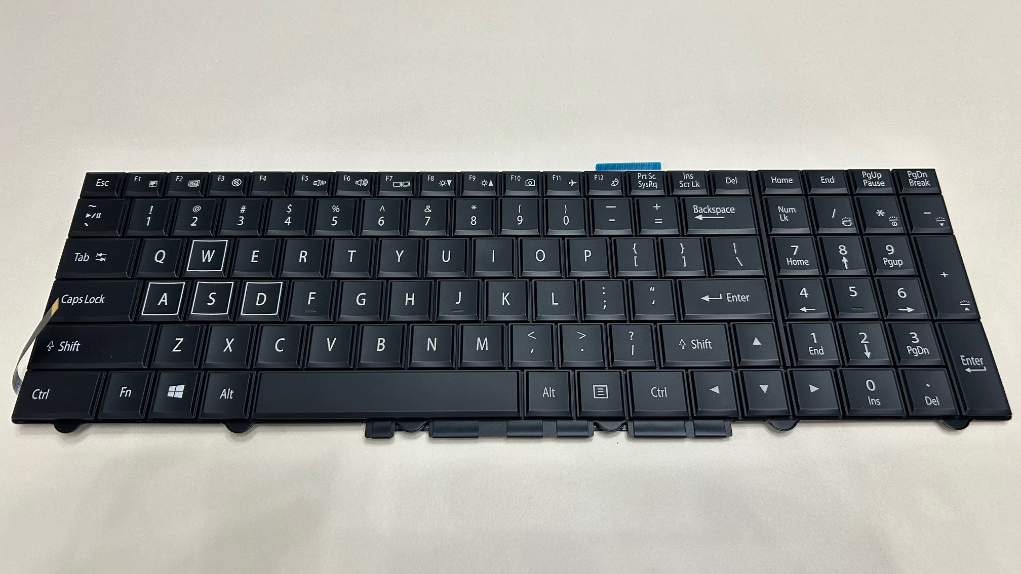 Keyboard - Clevo P Series 6-80-P7500-013-3 - Eluktronics