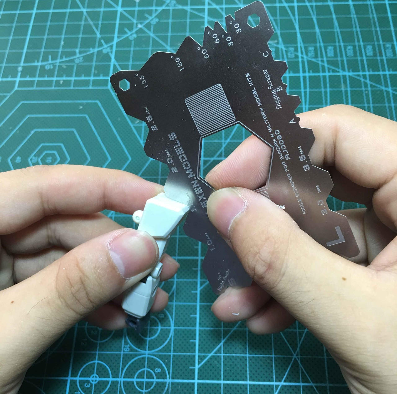 Angle Scraper A - Modeller's Workshop