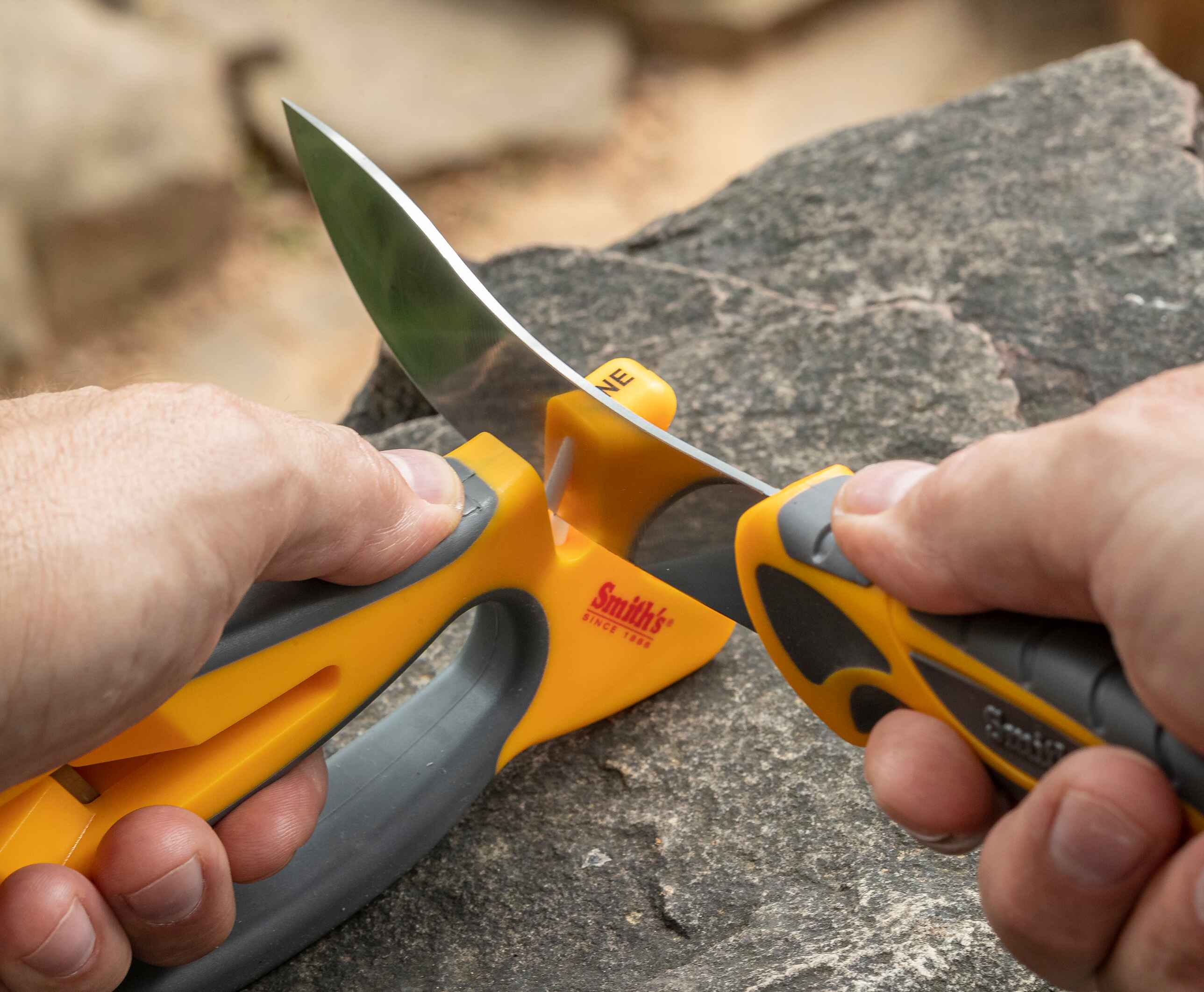How to Sharpen a Hunting Knife - Smith's Consumer Products