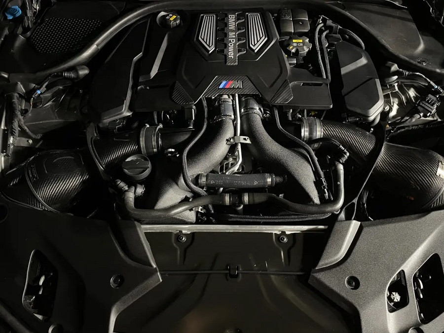 CSF BMW F90 M5 & F92 M8 High-Performance Charge Coolers | CSF Cooling