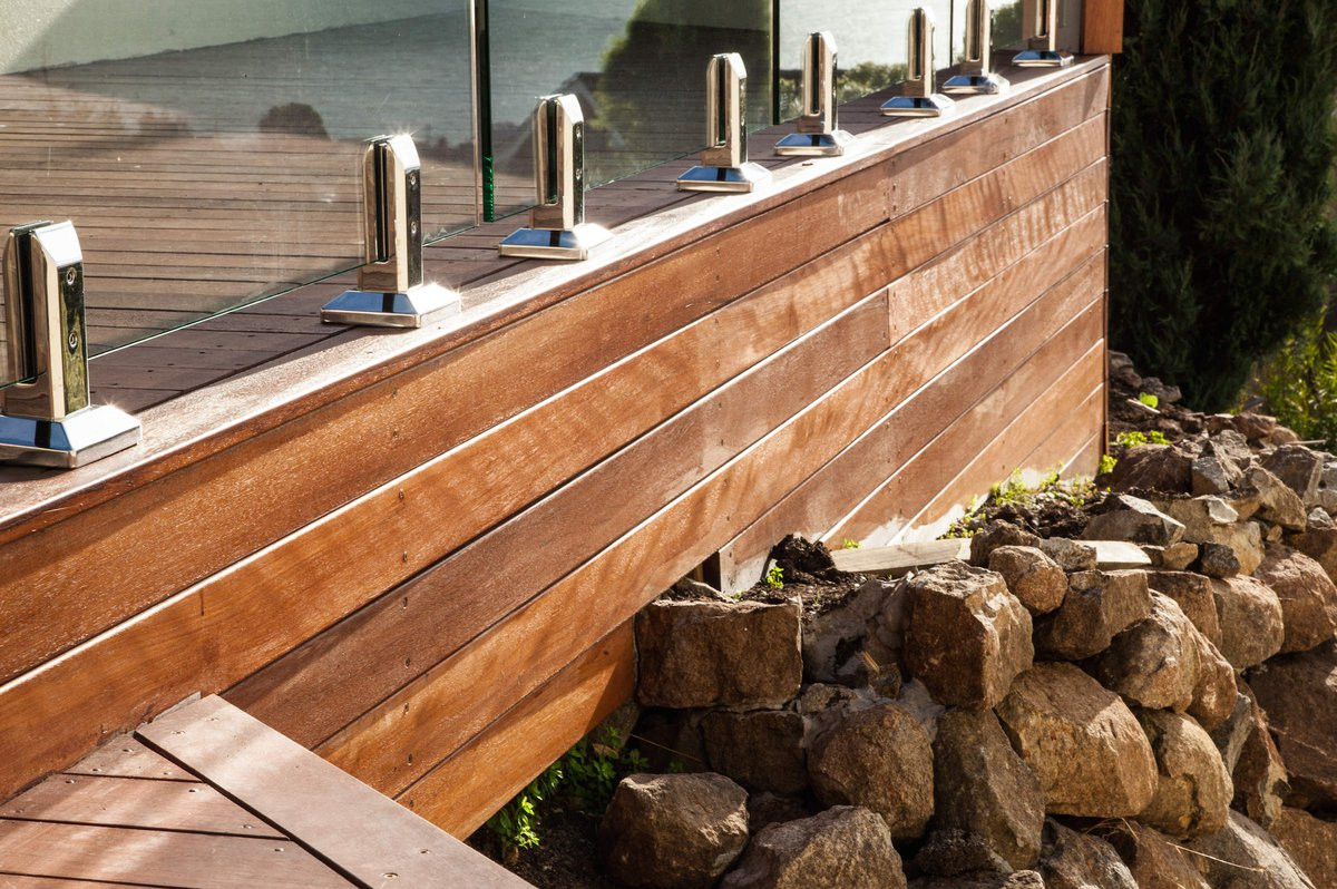 42 x 19 Northern Box Pelawan Decking Select Grade