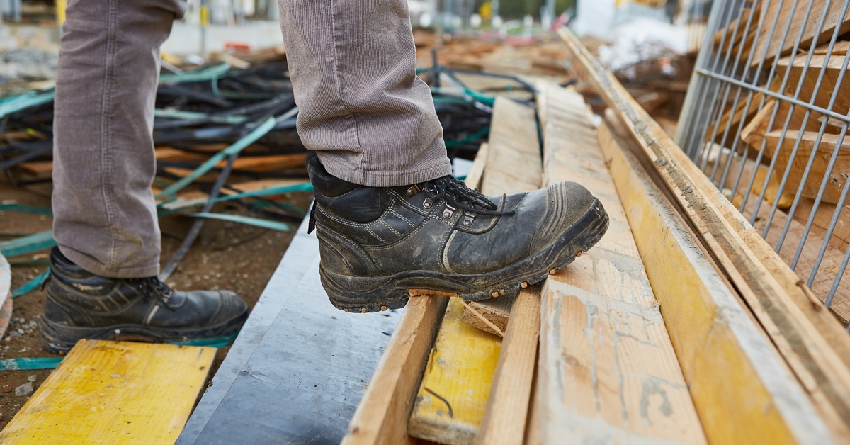 Composite Toe vs. Steel Toe: What’s the Difference? - Yeager's Sporting ...