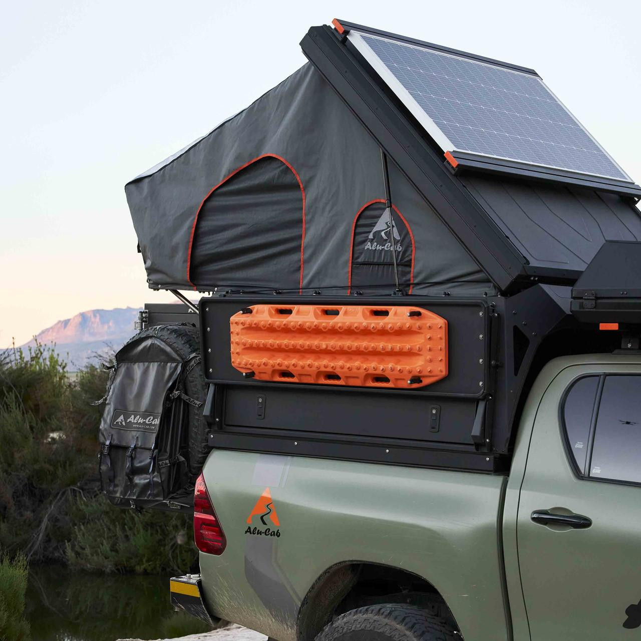 Camper Maxtrax Fold-Out Table - OK4WD