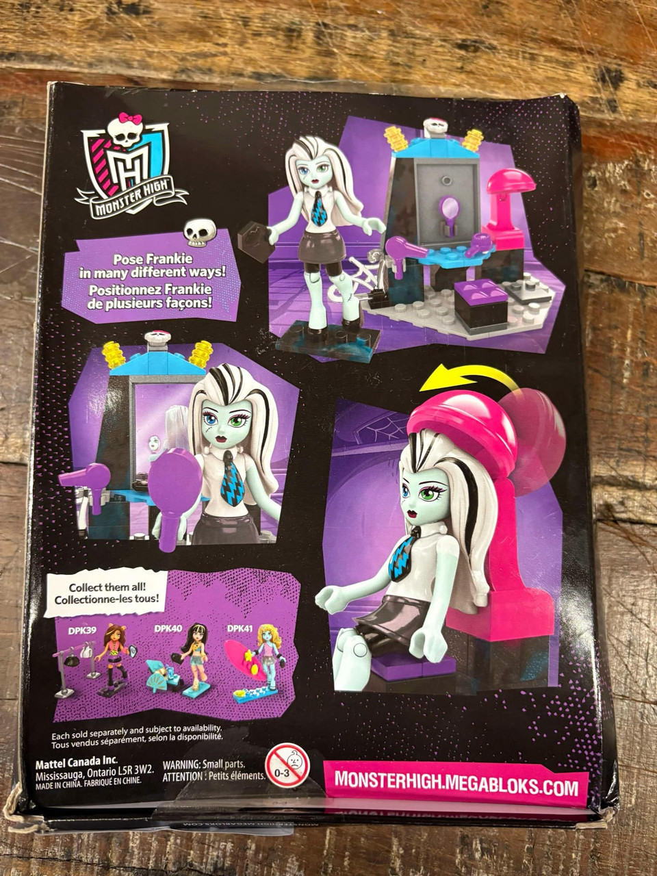 Mega Bloks Monster High School Teen Scream Salon Set DAMAGED PACKAGING