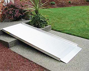 Gateway 3-Ft Aluminum Ramp: Lightweight, Durable & Easy Setup - Front ...