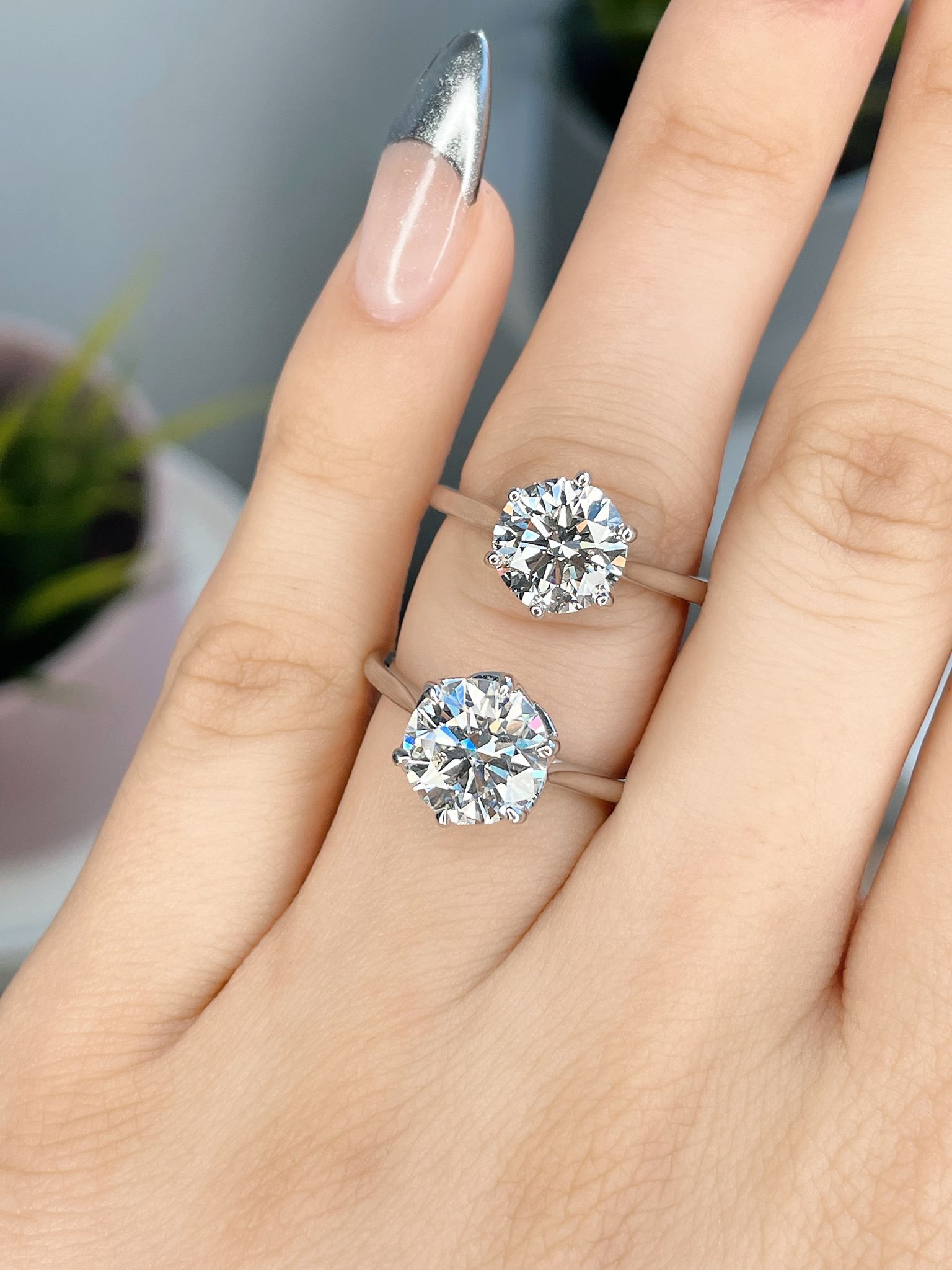 Moissanite vs. Diamonds: What's the Difference? - Icing On The Ring