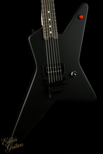 EVH Star Limited Edition - Stealth Black - Eddie's Guitars