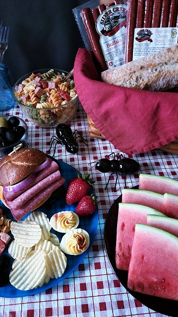 Outdoor Eating - silvercreekspecialtymeats.com