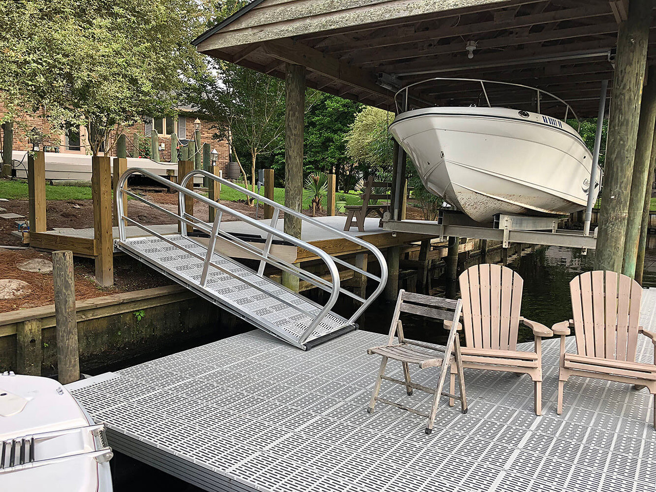 Aluminum Commercial Gangway | Boat Lift Warehouse