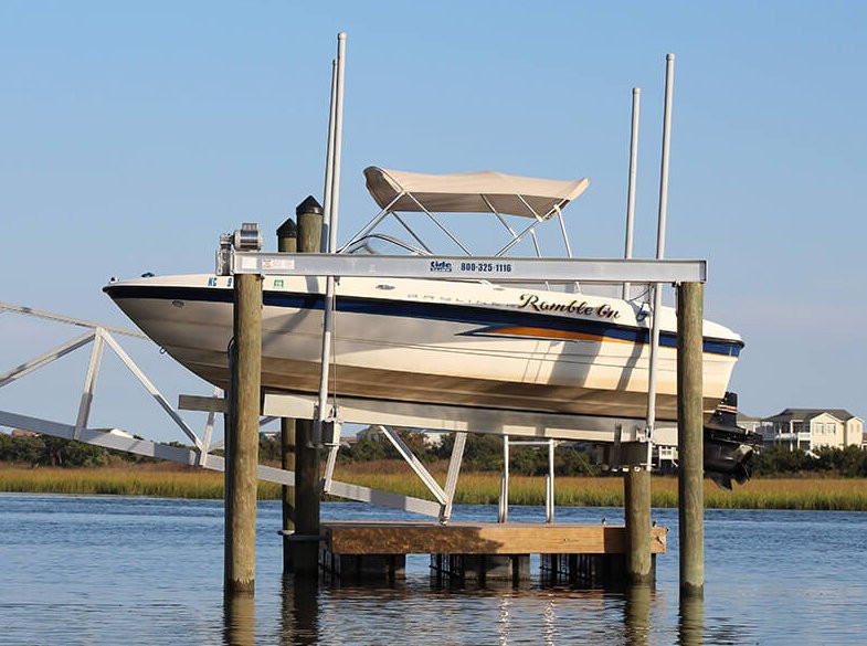5,000 lbs Aluminum 4-piling Boat Lift