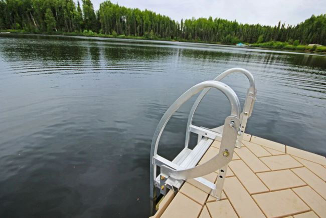 Dock & Pier - Dock Accessories - Dock Steps & Ladders - Boat Lift Warehouse
