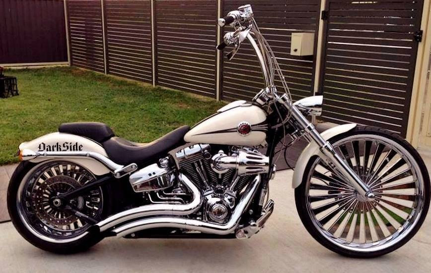 PentHSE Harley V-Rod Chrome Wheels - SMT Wheels