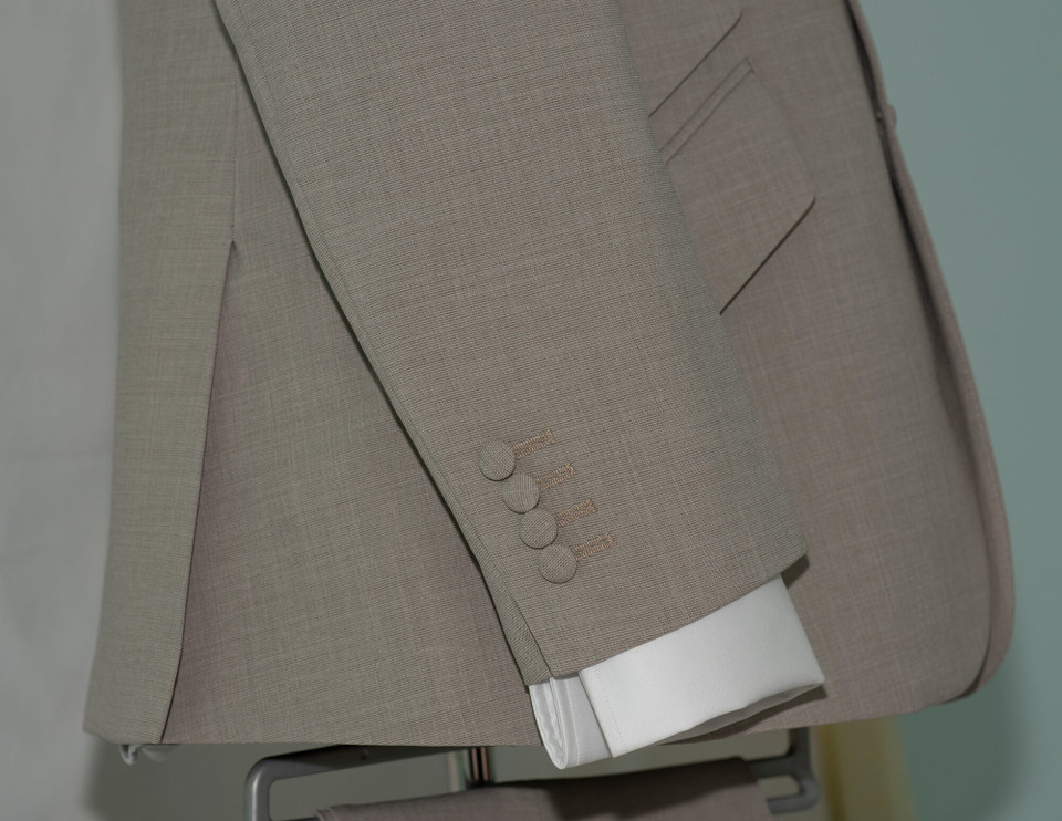 Paul Weller beige colour 1960's mod suit