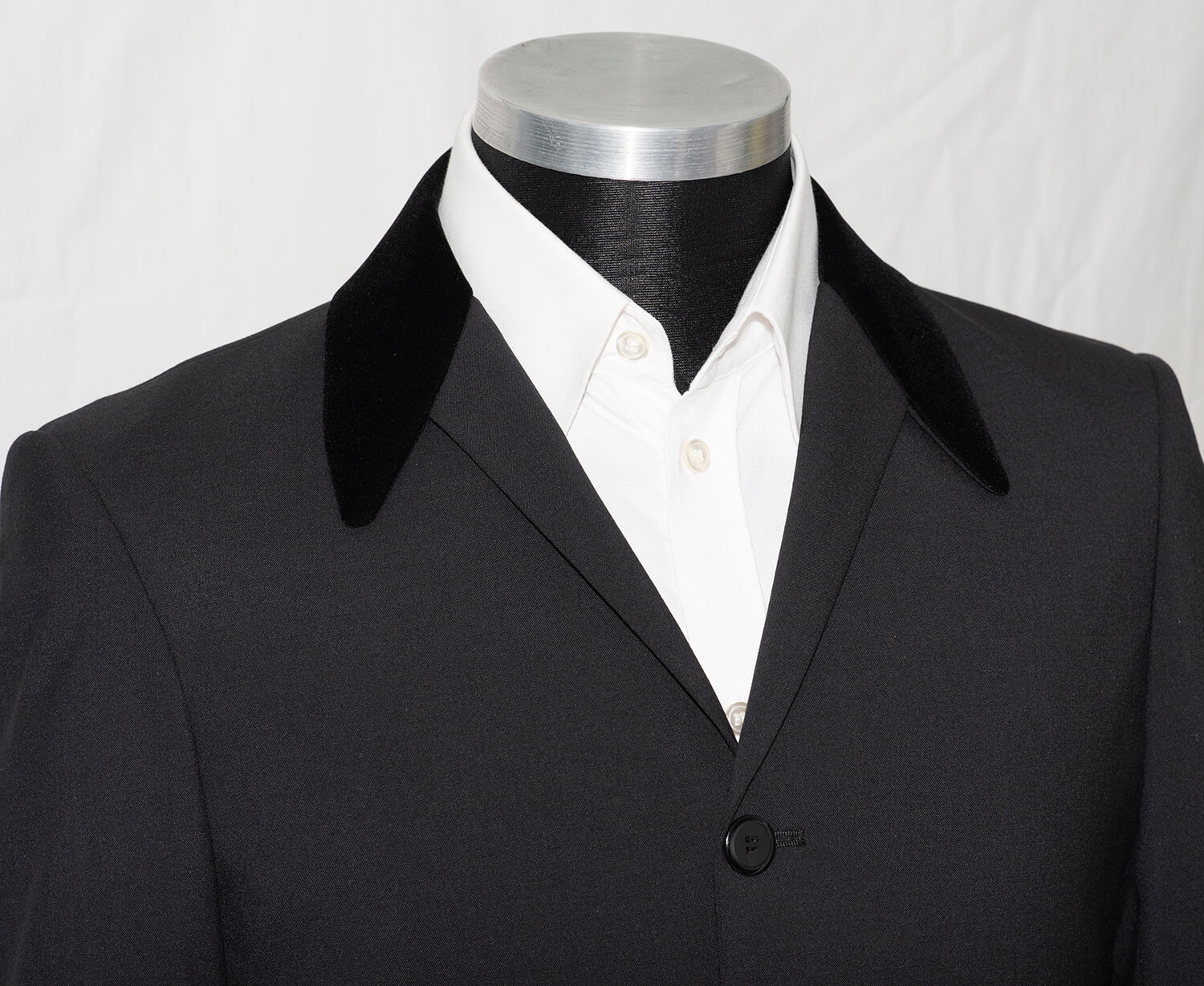 1964 A Hard Day’s Night ‘winged’ lapels Silver Grey The Beatles Blazer