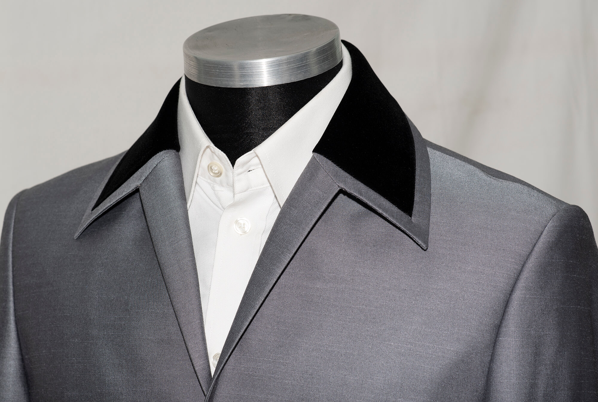 1964 A Hard Day’s Night ‘winged’ lapels Grey "Silver Beatles Jacket"