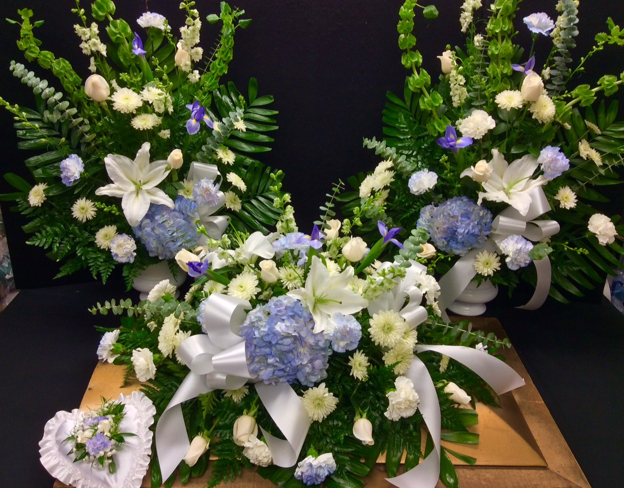 All White Round Sympathy Urn - Centerville Florists