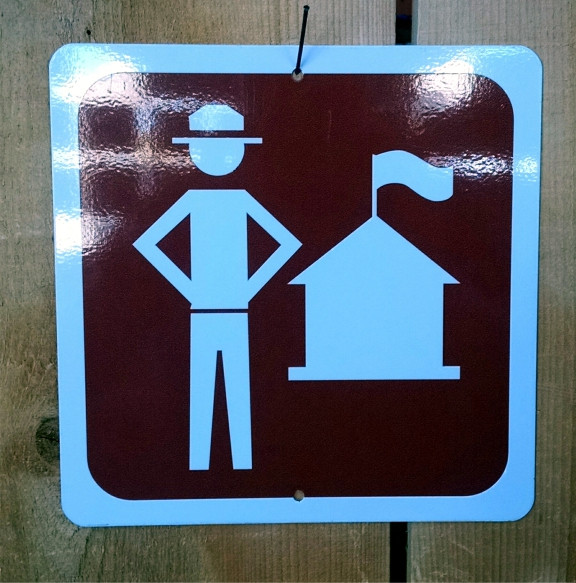 Ranger Station Symbol Sign - 395 Store