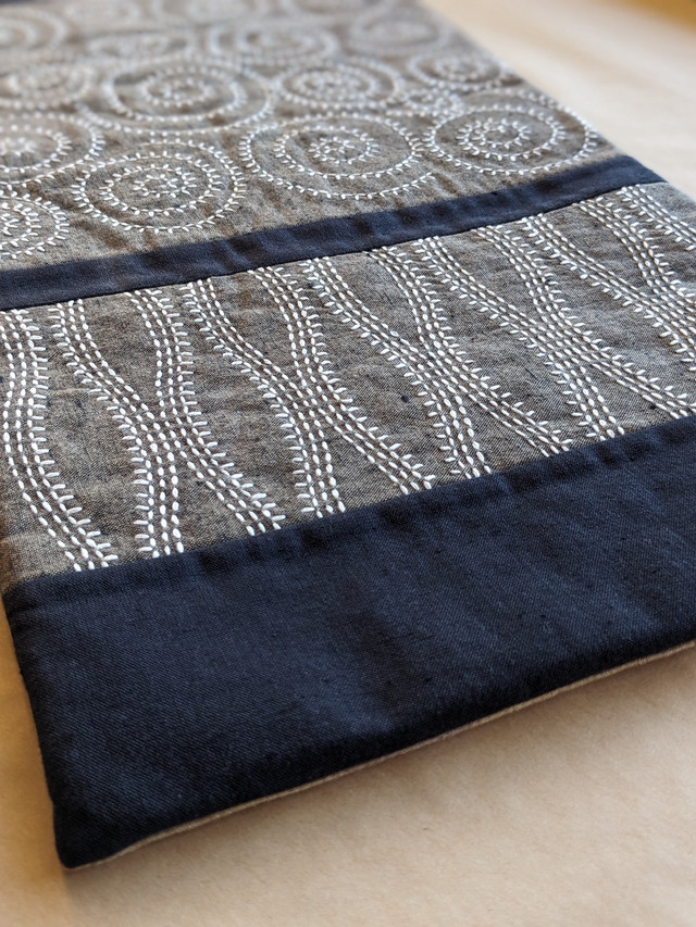 Gold Elements Table Runner Kit
