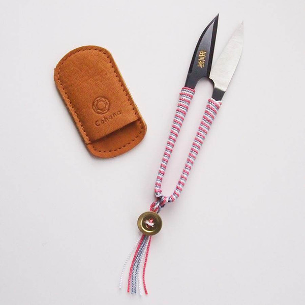 Shozaburo Thread Snips with Iga Silk Braid - Pink