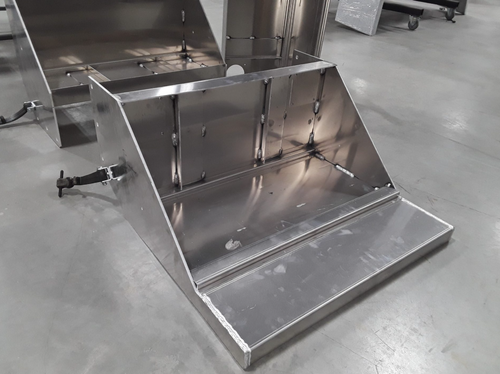 Peterbilt Aluminum Battery Box Bottom with Factory Bottom Step - LF ...