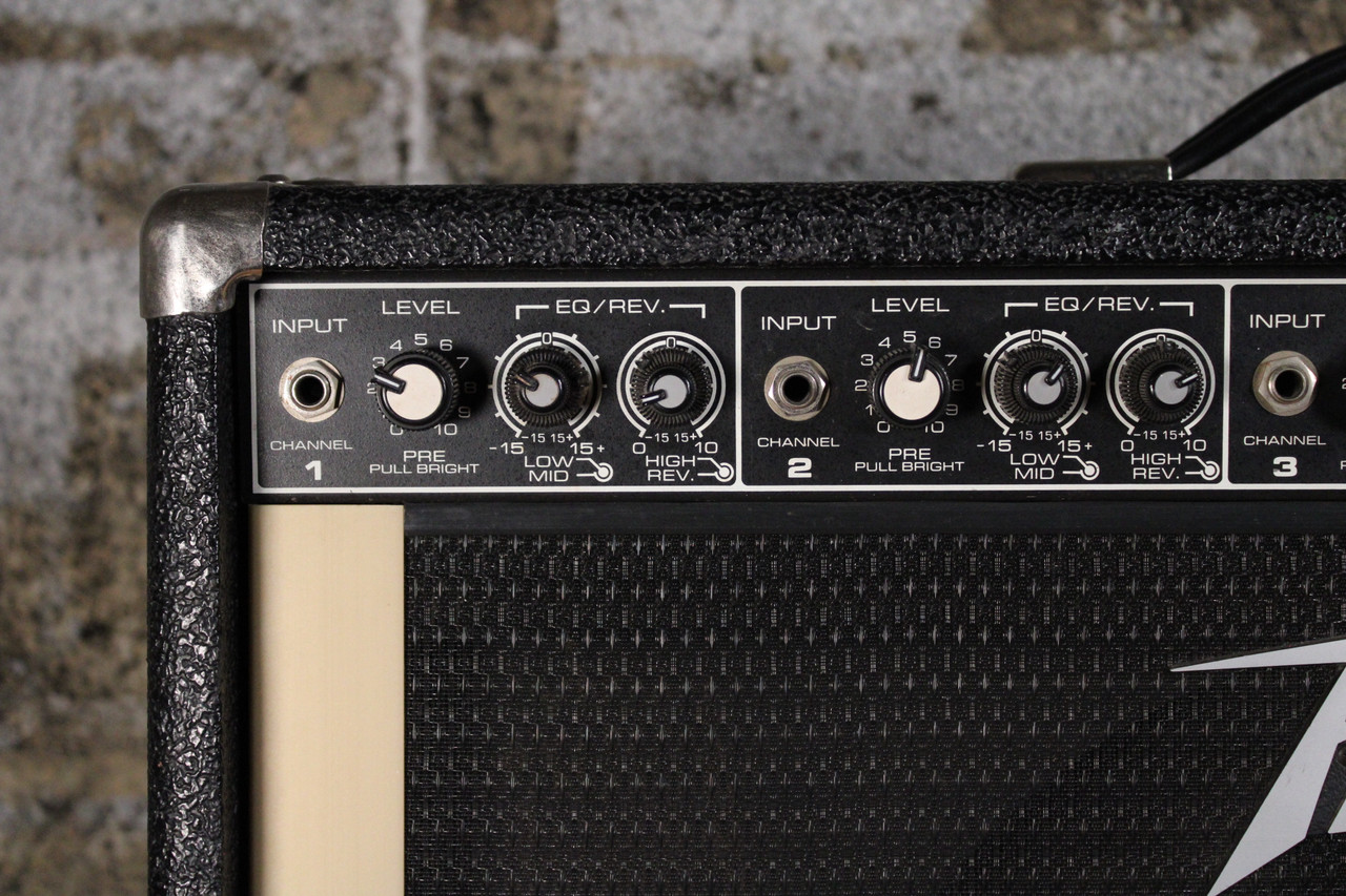 1980s Peavey Rhythm Master 400 1X15 Combo (Used)