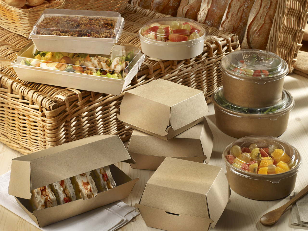 Laminated wooden punnet with plastic clear lid 180x130x40mm/7.1 "x 5.1 ...