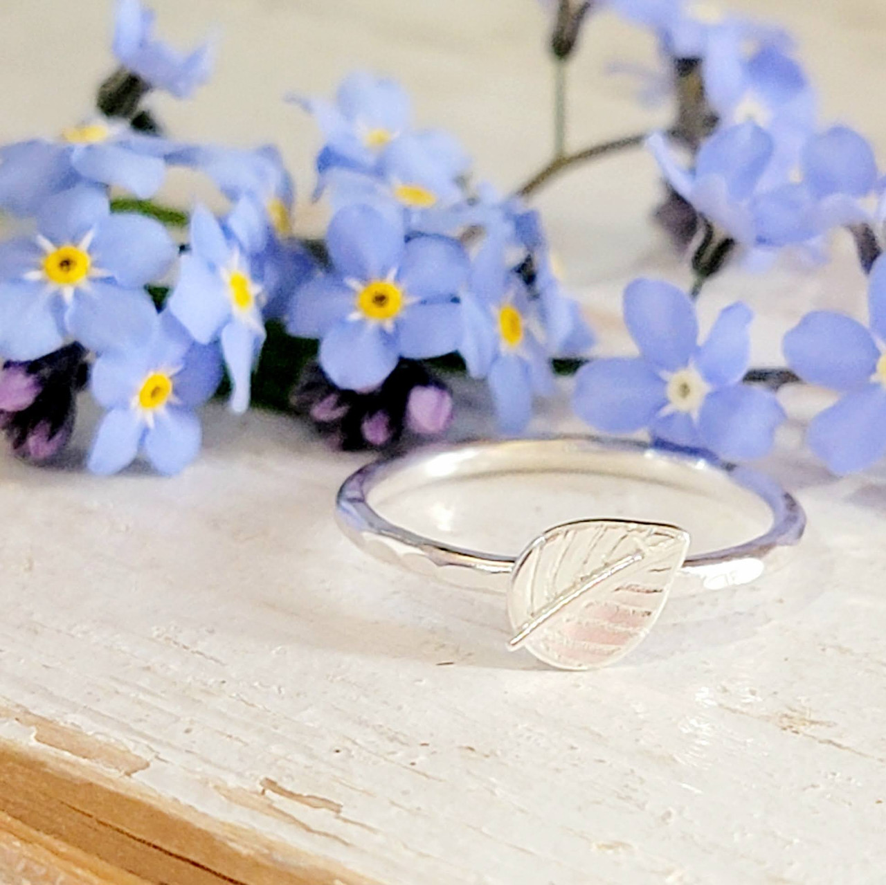 Large Leaf Ring - Kuriosities