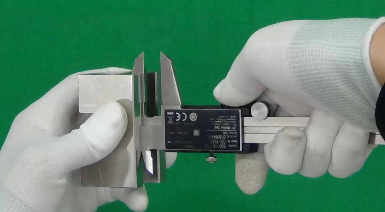 How to Measure Steps with a Digital Caliper - Microscope World
