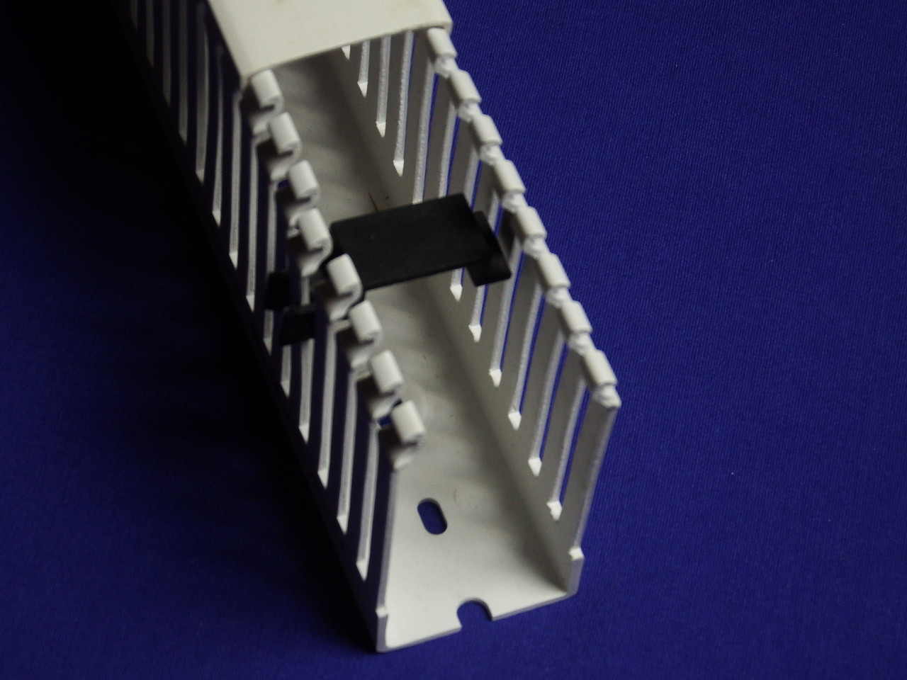 Control Panel Supply | Wire Retainer -Standard Wiring Duct