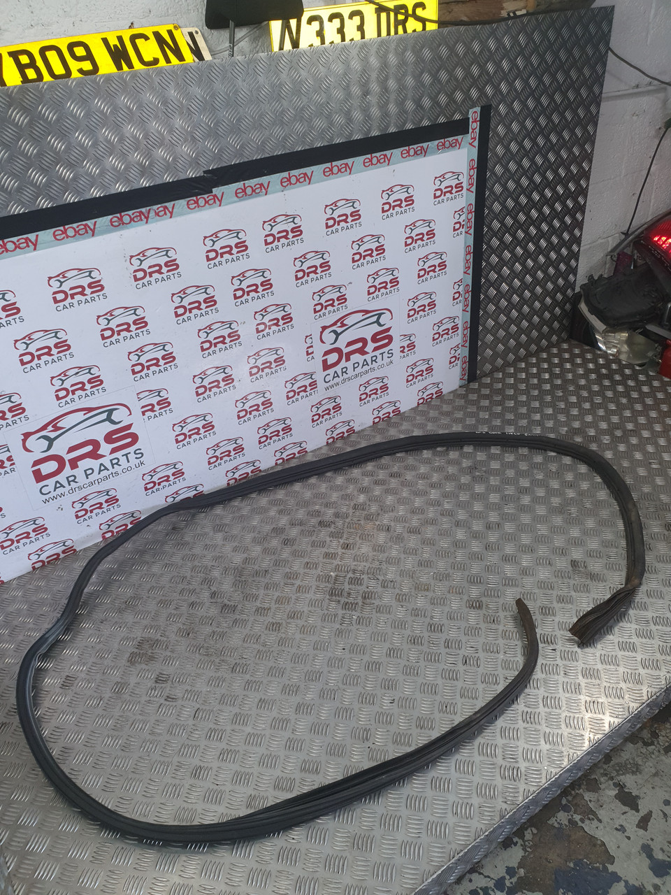 IVECO DAILY DOOR RUBBER SEAL PASSENGER (N/S) 2.8 DIESEL (2004) RECOVERY ...