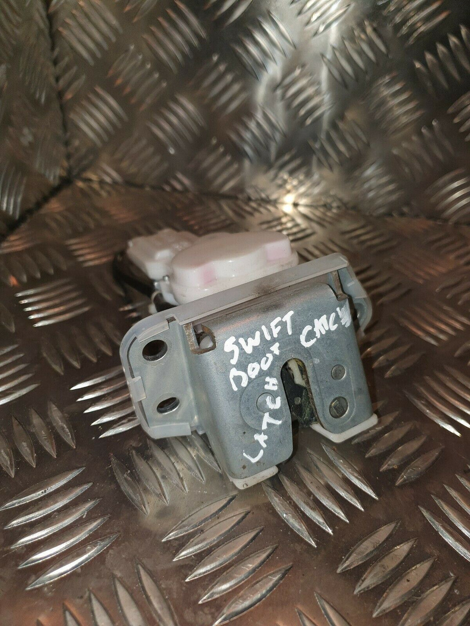 SUZUKI SWIFT TAILGATE BOOT LOCK CATCH LATCH MECHANISM MK2 VVTS 1.5 ...