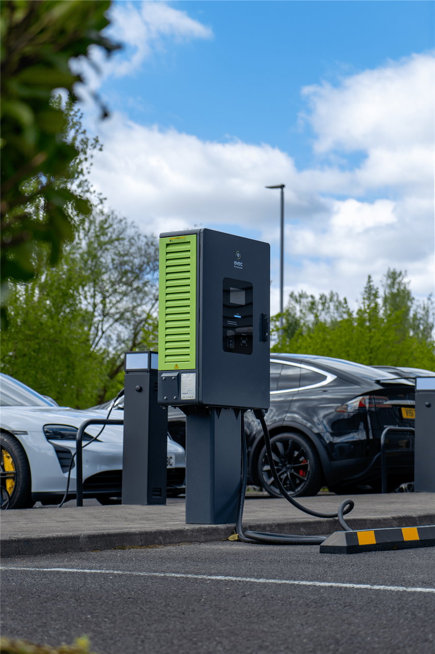 40kW DC Rapid Commercial EV Charger - vecBOLT