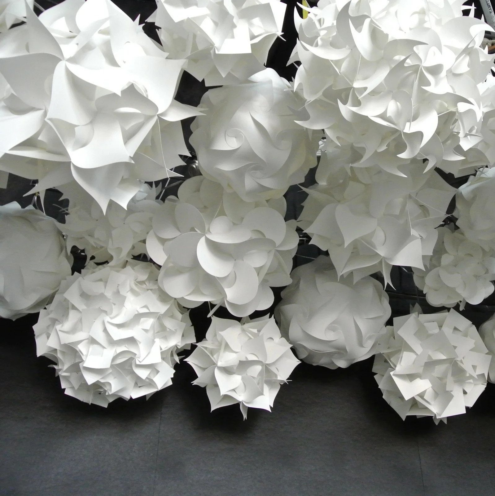 Medium Squares Swag Pendant Light - Cool white glow