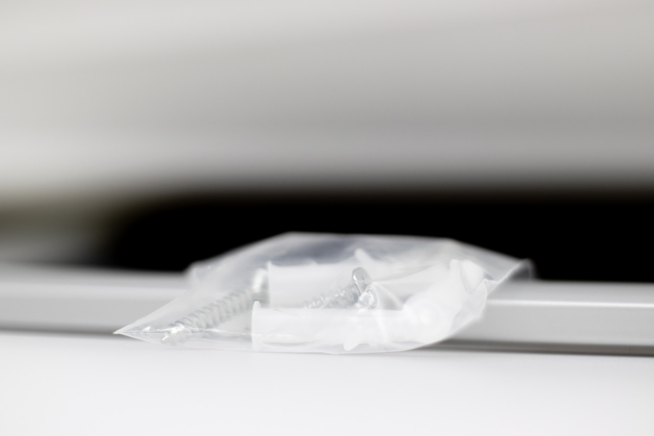 Front Loading Display Frame With Fixings A4 - IPA Supplies