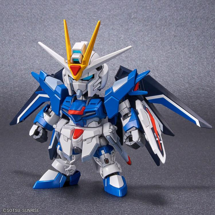 SD Gundam Ex-Standard Rising Freedom Gundam (Gundam Model Kit ...