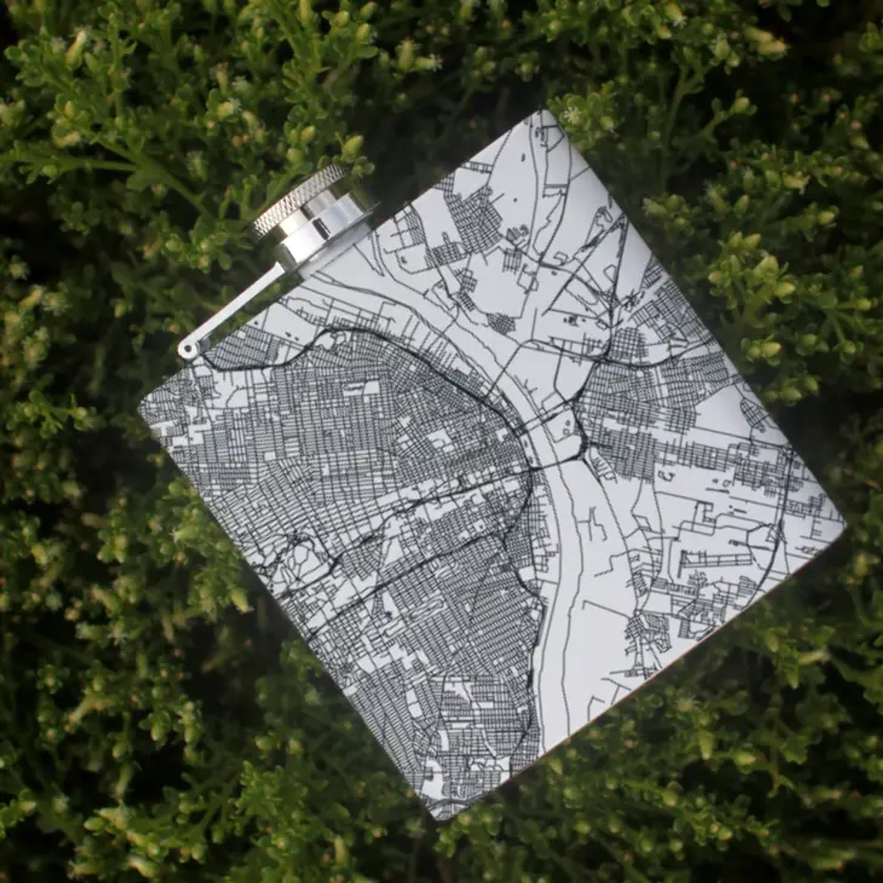 St Louis Map Hip Flask In Matte White Shsmo